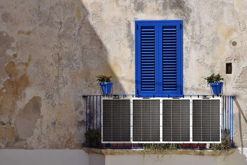 Balcony Solar Systems: Harnessing Solar Power Essentials