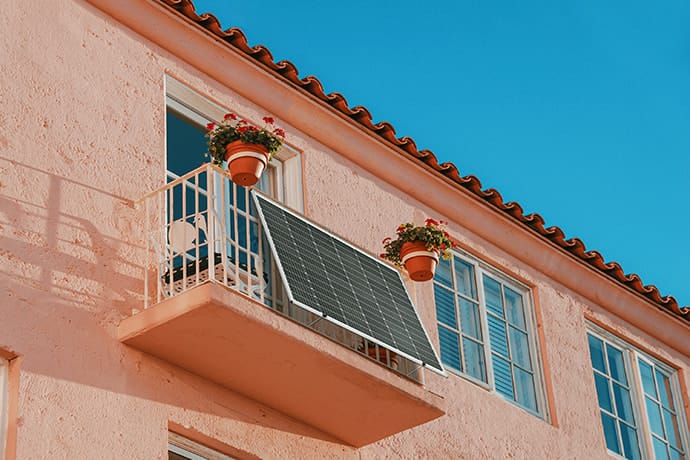 The Role Of Solar Microinverters In Balcony Solar Systems